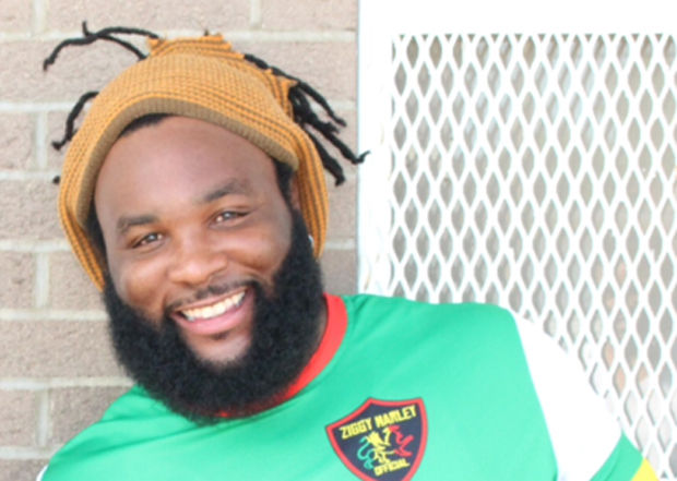 Elec Simon coming to Mansfield for Final Friday Concert